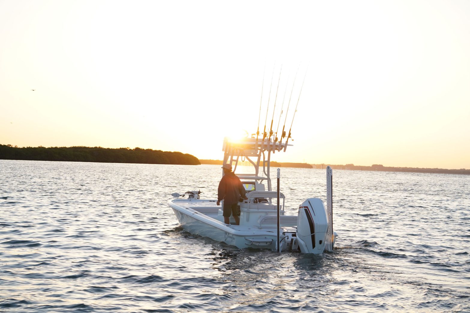 24 Foot Center Console Bay Boat | Yellowfin