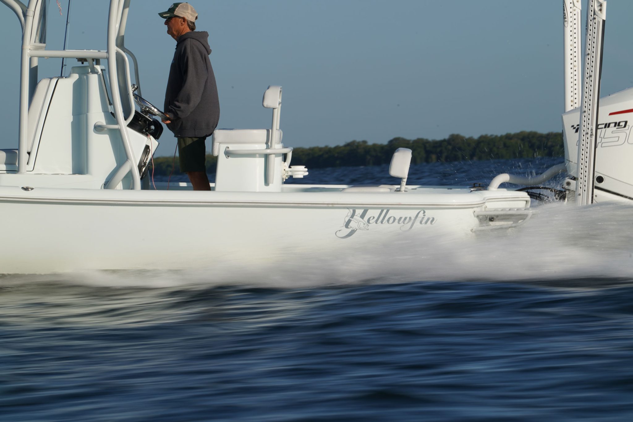 24 Foot Center Console Bay Boat | Yellowfin