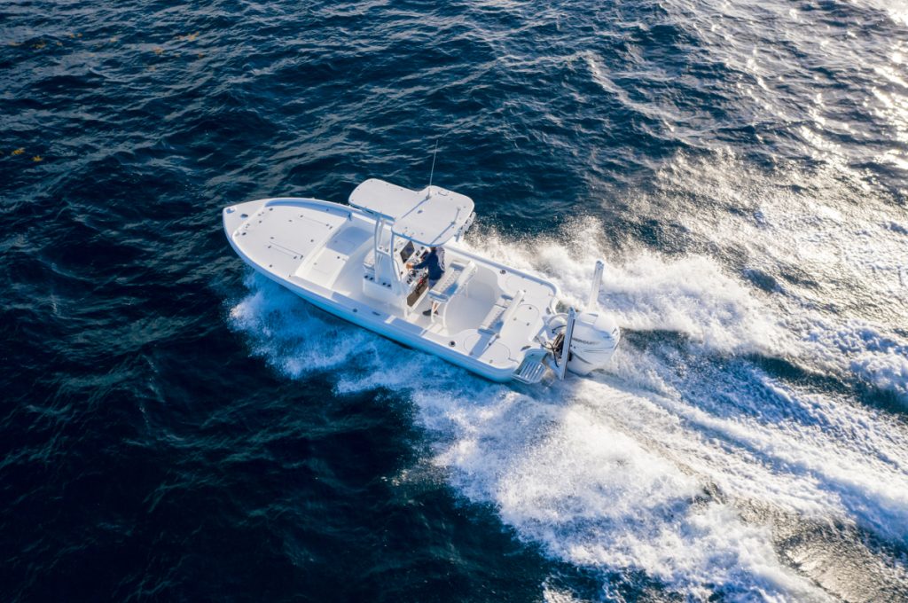 24 Foot Center Console Bay Boat | Yellowfin