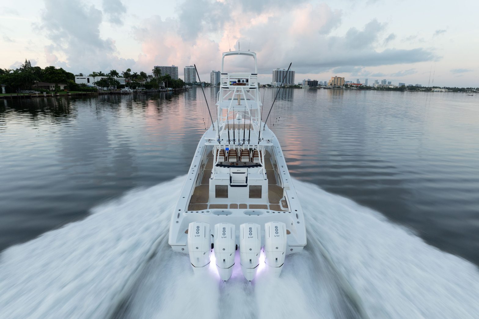 Yellowfin 54 Offshore Boat | Large Luxury Center Console