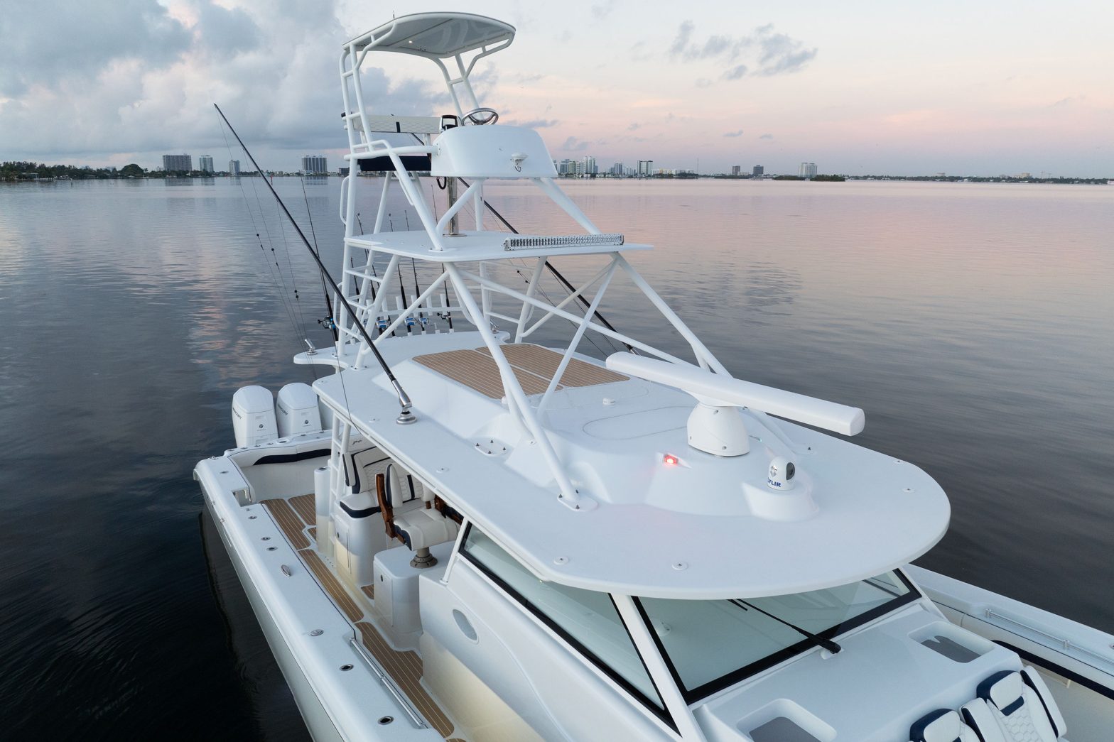 Yellowfin 54 Offshore Boat | Large Luxury Center Console