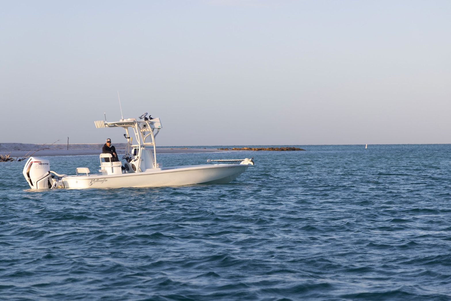 24 Foot Center Console Bay Boat | Yellowfin