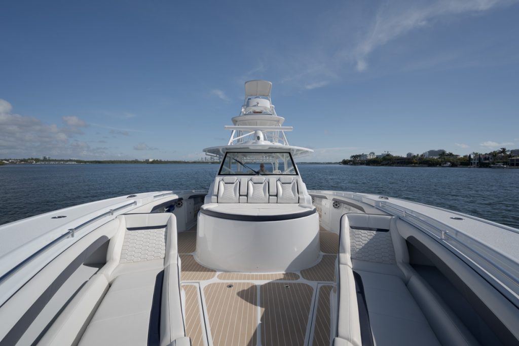 Yellowfin 54 Offshore Boat | Large Luxury Center Console
