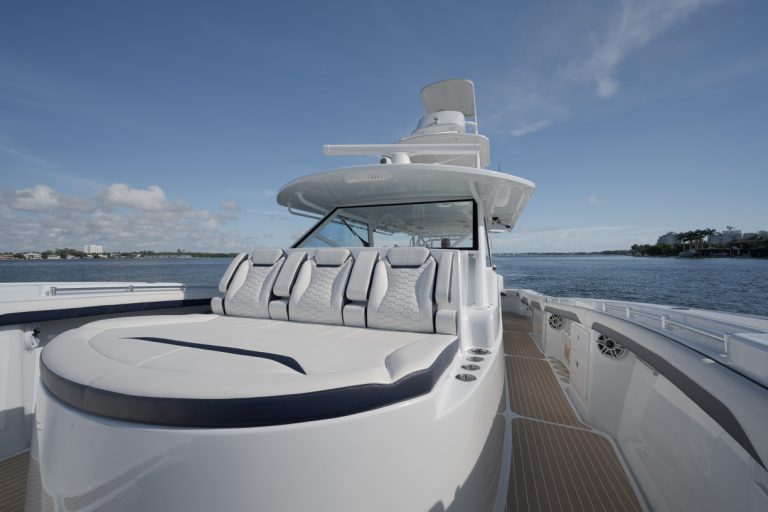 Yellowfin 54 Offshore Boat | Large Luxury Center Console