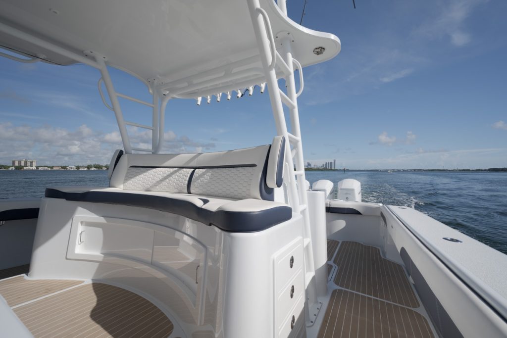 Yellowfin 54 Offshore Boat | Large Luxury Center Console