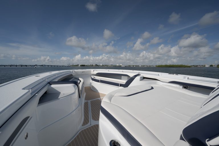 Yellowfin 54 Offshore Boat | Large Luxury Center Console