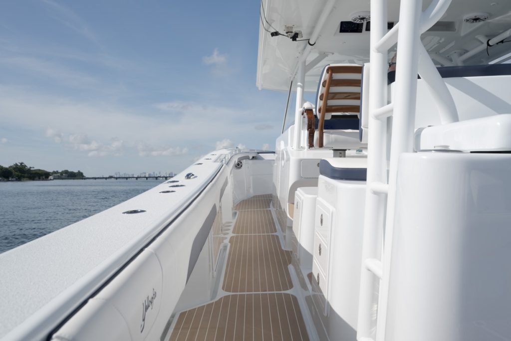 Yellowfin 54 Offshore Boat | Large Luxury Center Console