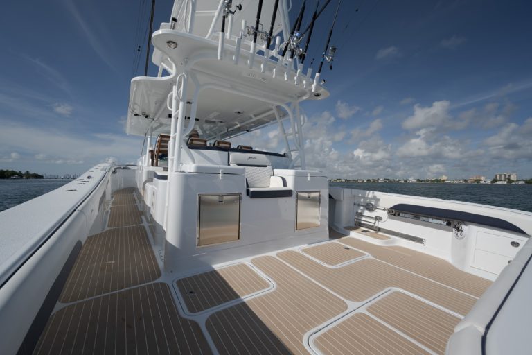 Yellowfin 54 Offshore Boat | Large Luxury Center Console