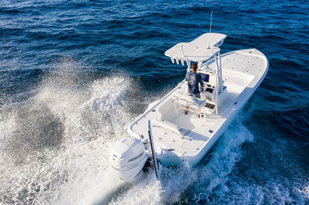 24 Foot Center Console Bay Boat | Yellowfin